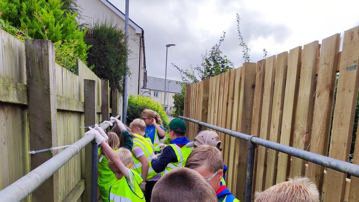 Camelford cubs litter pick | bude-today.co.uk